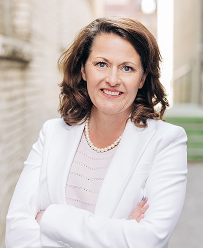 Angie McCarthy, Private Wealth Advisor in Fargo, ND
